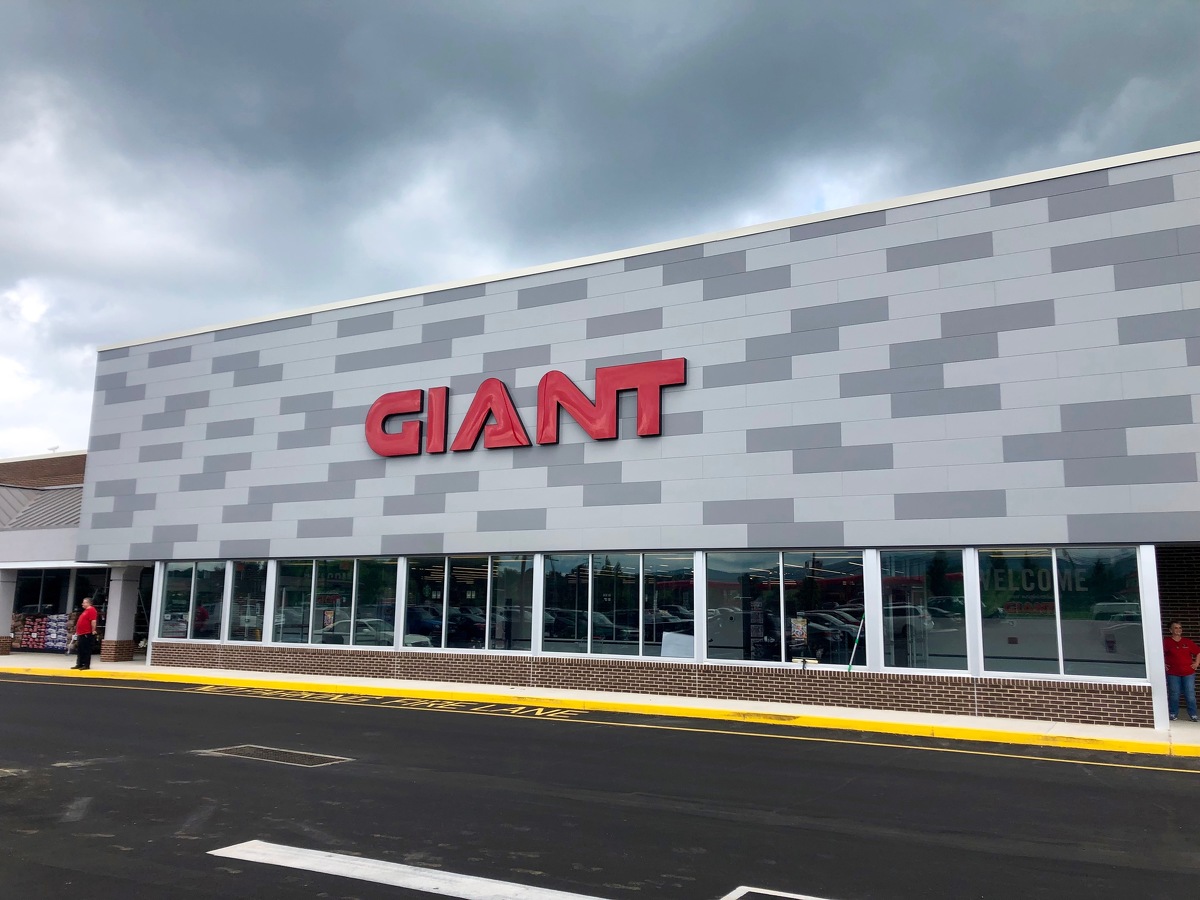 Giant to anchor $24M redevelopment of former Sears in Northeast ...